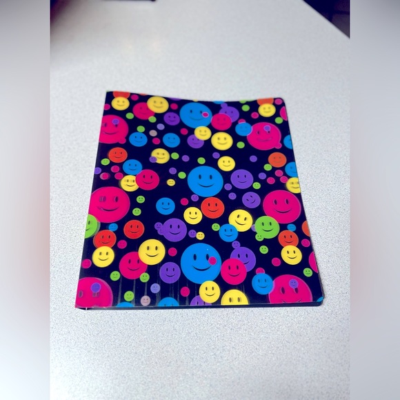 binder | Accessories | 3d Smiley Face Binder | Poshmark
